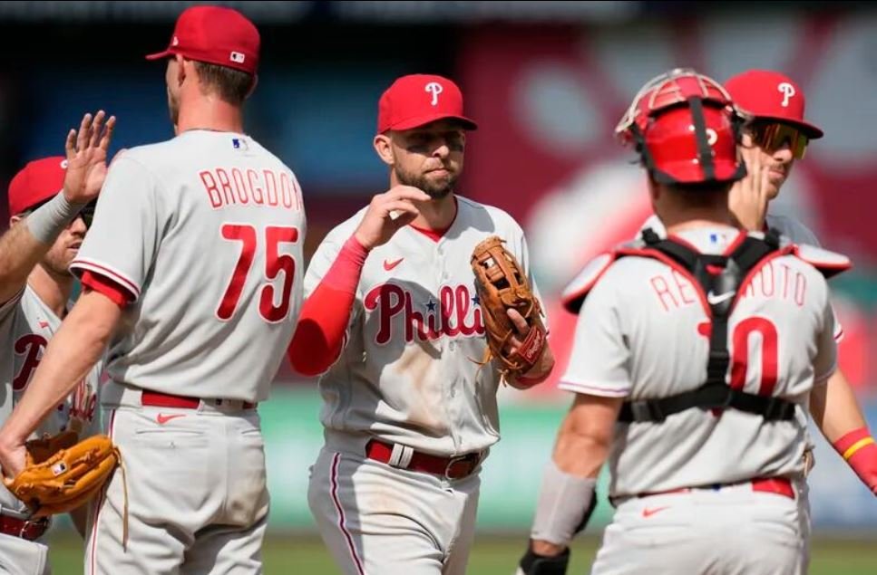 BREAKING: 31-year-old Well Experienced Designated Hitter Stuns Phillies ...